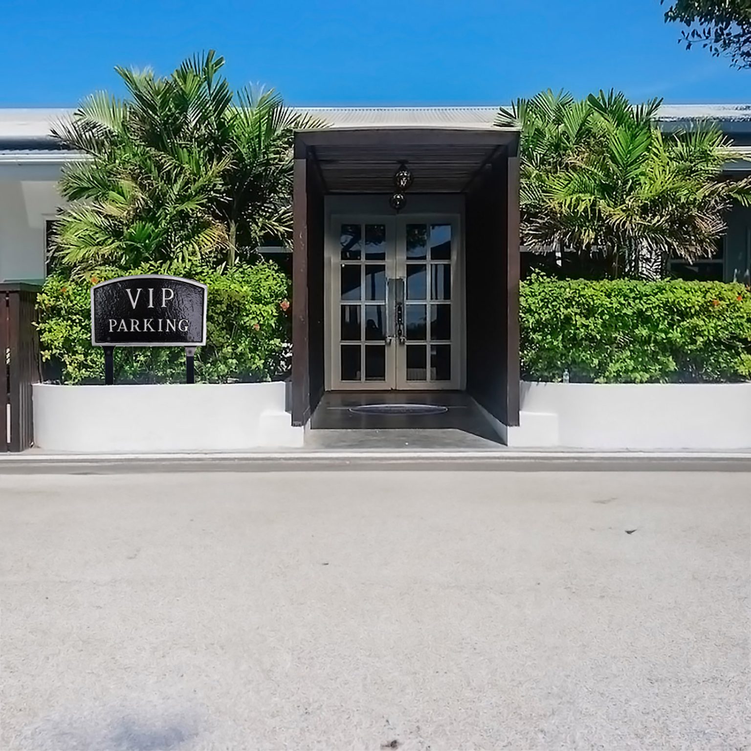 Arch VIP Parking Statement Plaque Sign (Mount, Arch & Color Options ...